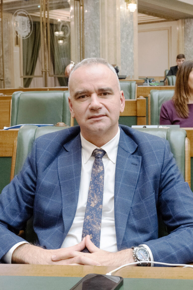 Senatorul USR Marius Bodea: „Economia Iașului rămâne în urma țării ...
